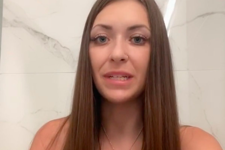 Přítel ze spánku řikal jméno jiné ženy. Dívka se rozhodla zjistit, kdo ...