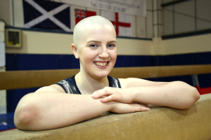 Atletka je alergická sama na sebe. Může ji zabít její vlastní smích