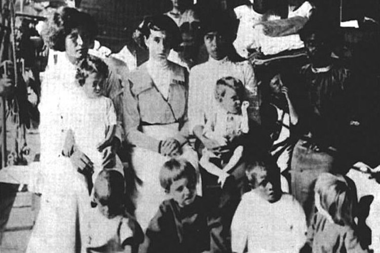 Historie hrůzného Clippertonova ostrova, vězení pro stovku těžařů guána